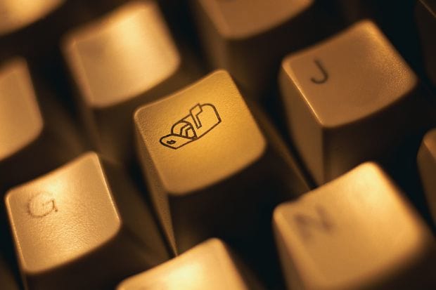 Por que e quando e surgiu o e-mail?