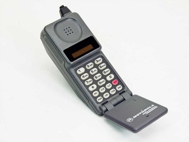Motorola PT-550, Nokia 2280, Motorola V3 e mais: confira oito celulares ...