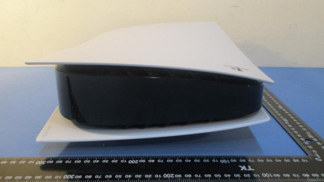 PS5 ganha fotos detalhadas em diversos ângulos mostrando sua dimensão