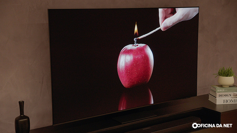 Samsung AI TV OLED S90D é boa? Ficha técnica, detalhes e preços ...