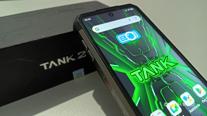 TANK 2: testei esse celular com projetor e bateria para 78 dias, mas ...